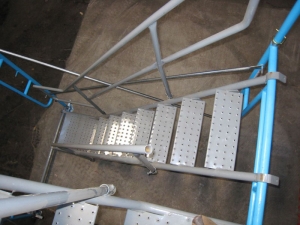 Blue Hat | 90-Scaffold - Step Unit